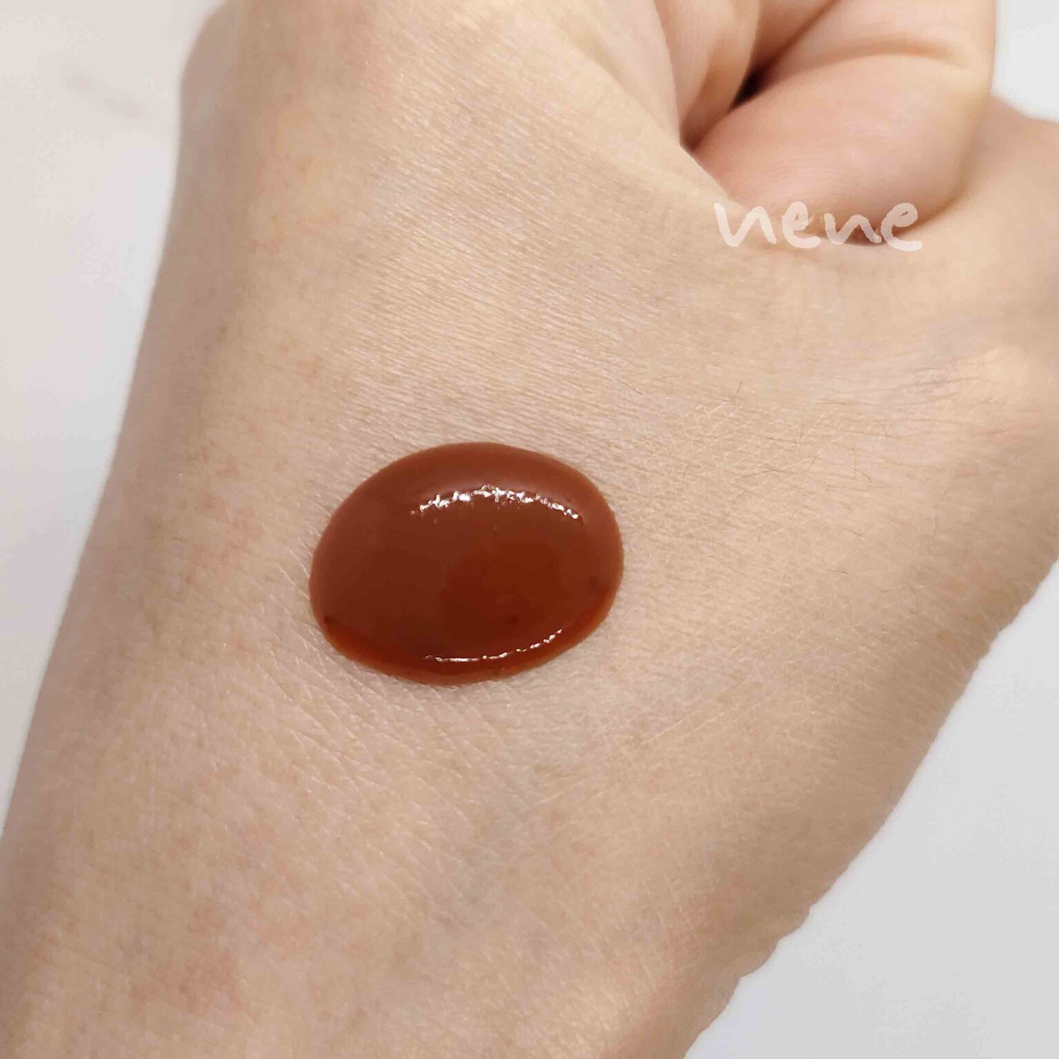 痛い！最強リッププランパーランキング？！VT/バニラコ/女神降臨/keybo（キボ）、デスソース【最後意味不明】 - nene(ネネ)