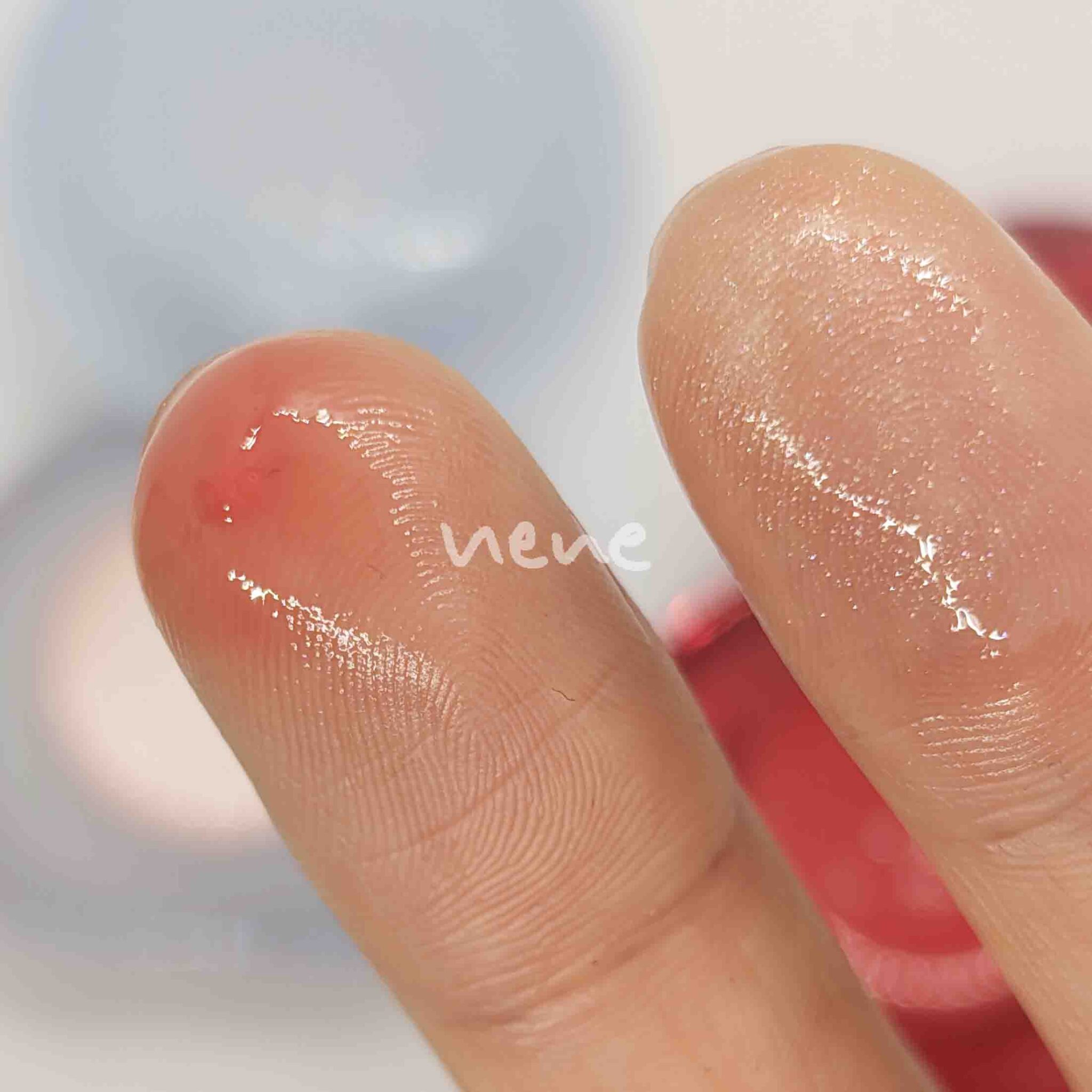 fwee(フィー)新作ジェリーポット、実際どうなの？ファンデの上から塗ったらこうなる。注目のシュガーパウダーも使ってみた【辛口評価】 - nene(ネネ)